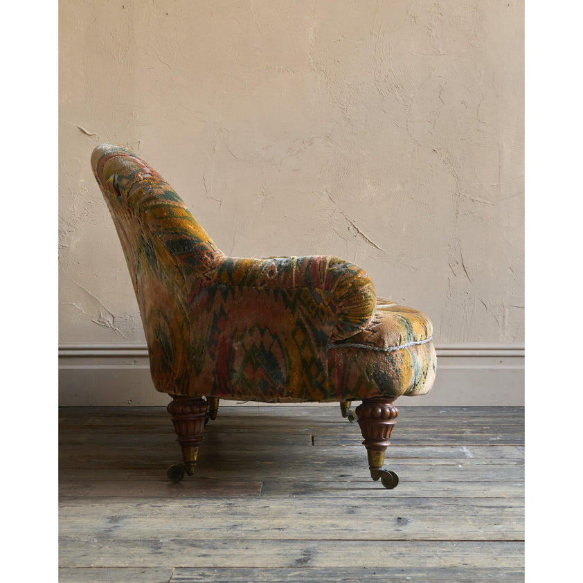 Antique Bedroom Sofa - Turned Walnut Legs – KONTRAST