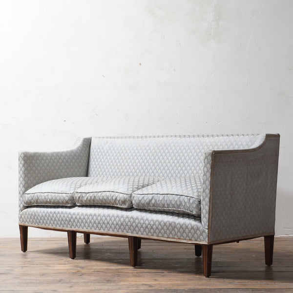 Antique Campaign Sofa - 8 legs – KONTRAST