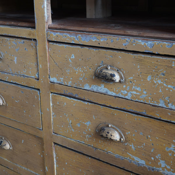 Antique Shop Counter with Drawers – KONTRAST